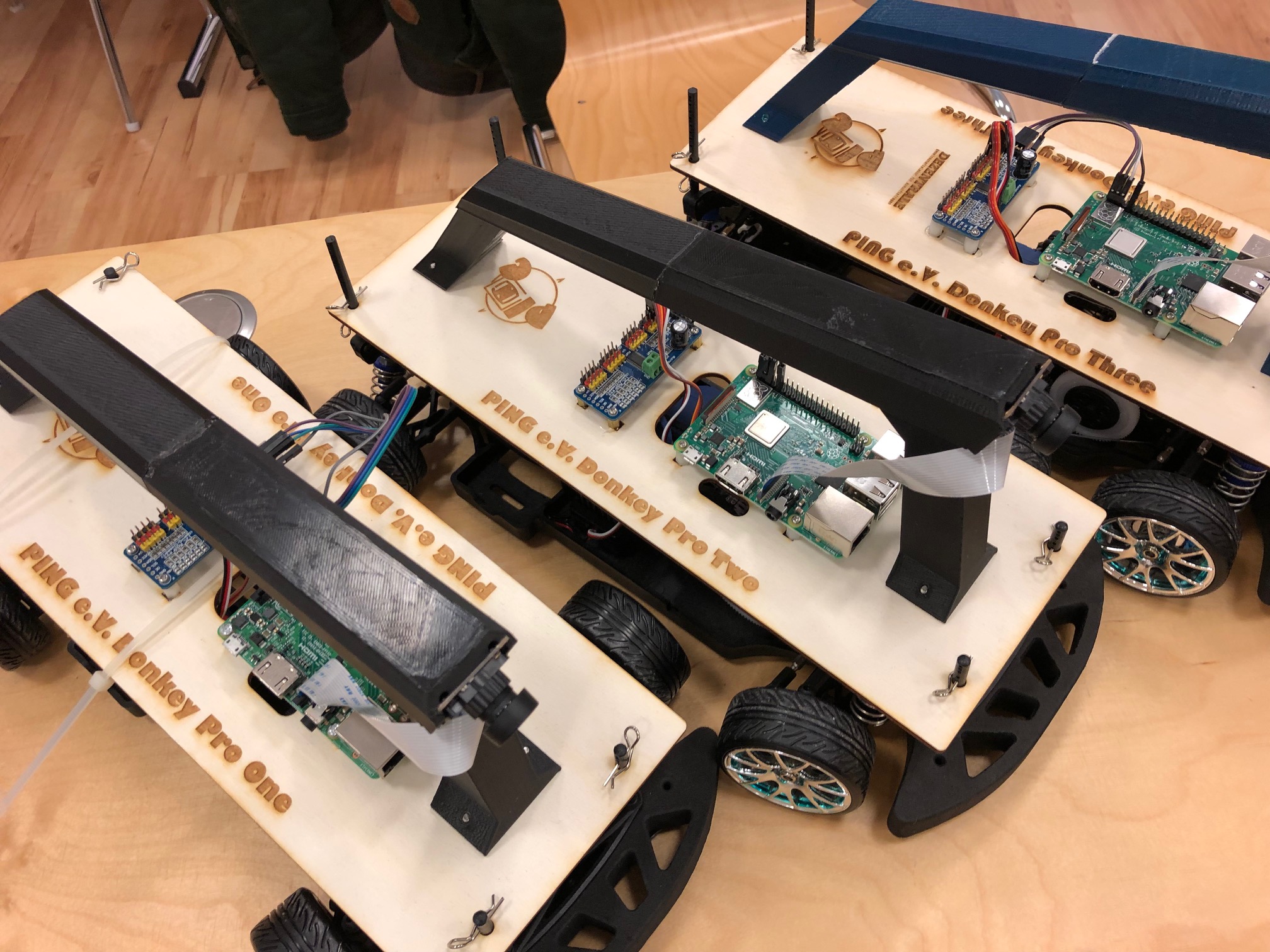 Donkey Car: Selbstfahrende Modellautos mit Raspberry Pi – POZ – PING ...